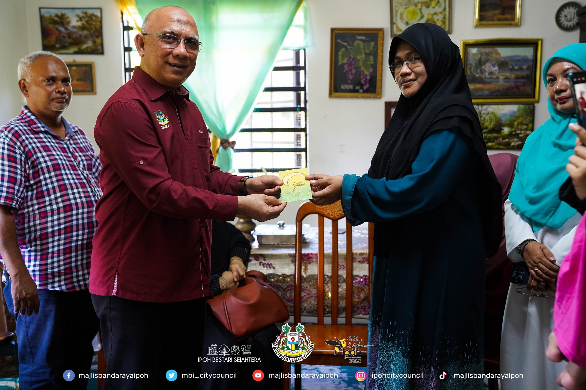 Portal Rasmi Majlis Bandaraya Ipoh - PENYAMPAIAN SUMBANGAN MBI PRIHATIN ...